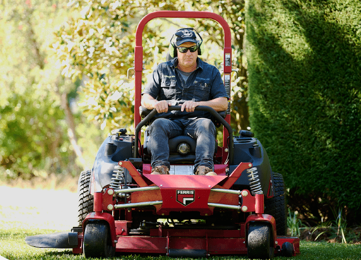 FERRIS® ISX™ 3300 Zero turn mower - Landscape Contractor